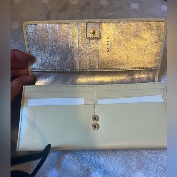 RADLEY LONDON | Bags | Nwot Radley Londonleather Flapover Matinee ...